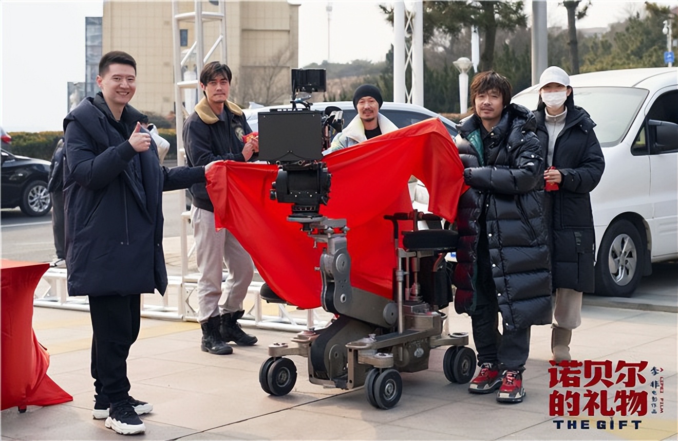 The movie "Nobel's Gift" starts with Zhang Benyu performing human ...
