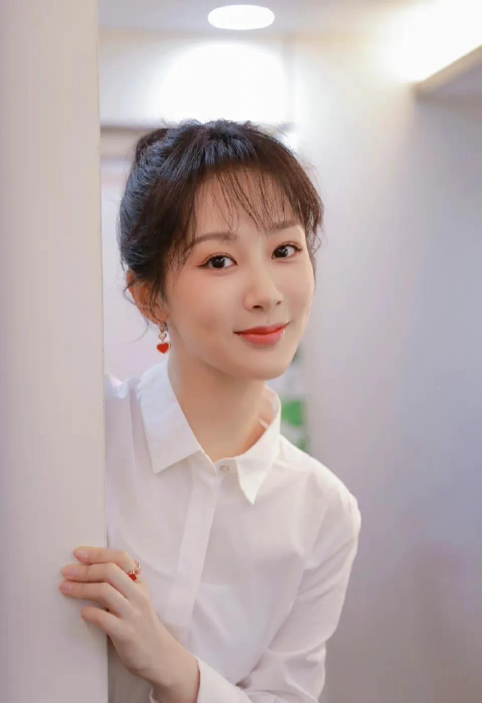 Zhang Xiaohan ate melons, Yang Zi and Qin Junjie, and ended up making ...