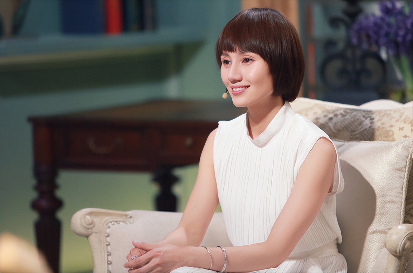 No live streaming, no variety shows, everyone keeps their own minds ...