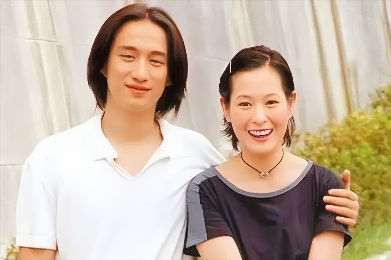 Love and Choice: The Emotional Legend of Huang Lei, Sun Li and Liu ...