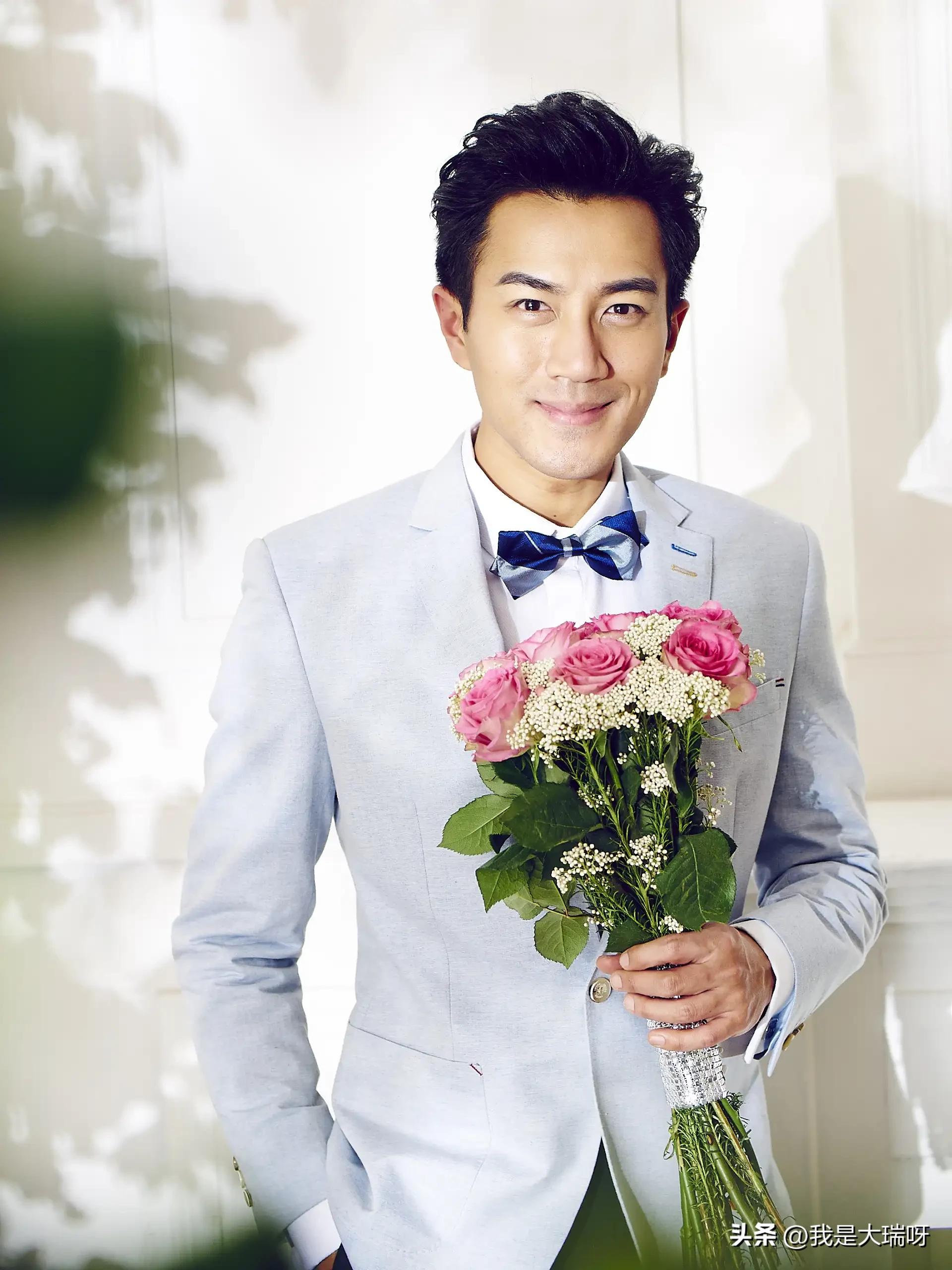 Hawick Lau officially announced his love affair with Li Xiaofeng!Said ...