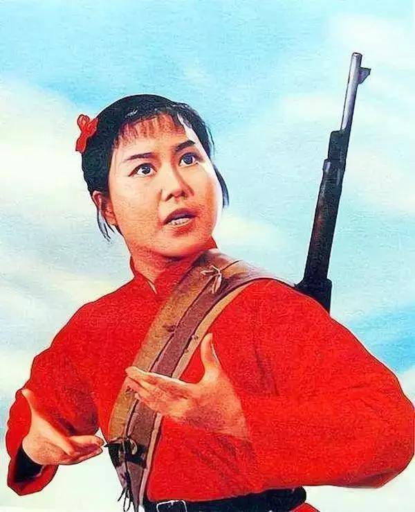 In the 1980s, "Little Chang Bao" Qi Shufang abandoned her family and ...