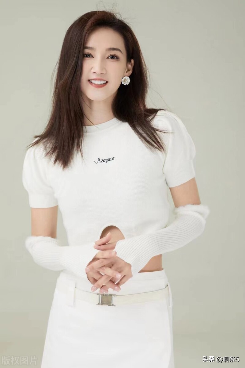 Zhou Kaikai Photo Album - iNEWS