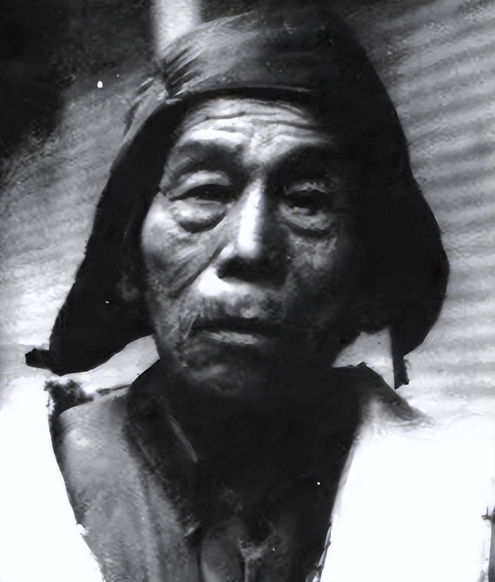 Ding Xinglai: The blind old man called himself an "old god" and married ...