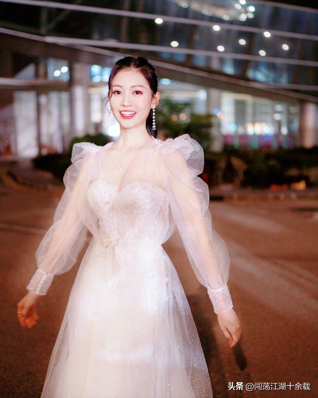 TVB's new actress, Guo Baiyan, has a sweet image and a tall figure. She ...