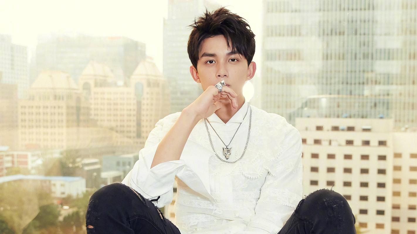 [Small Gossip] Zhang Yixing, Yang Mi, Li Landi, Zheng Shuang, Yang Di ...