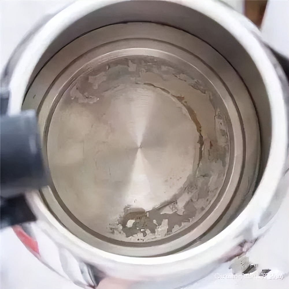 What should I do if the kettle has scale? This method is so effective ...