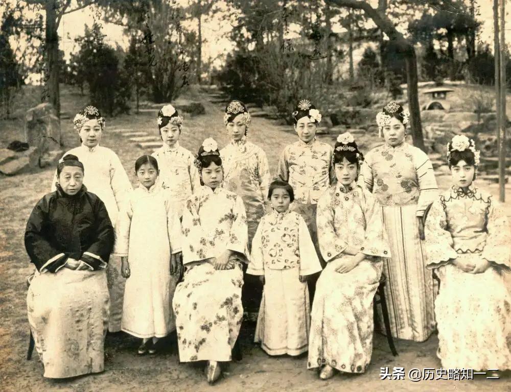 The most beautiful Wang Mintong, obsessed with Puyi all his life, gave ...