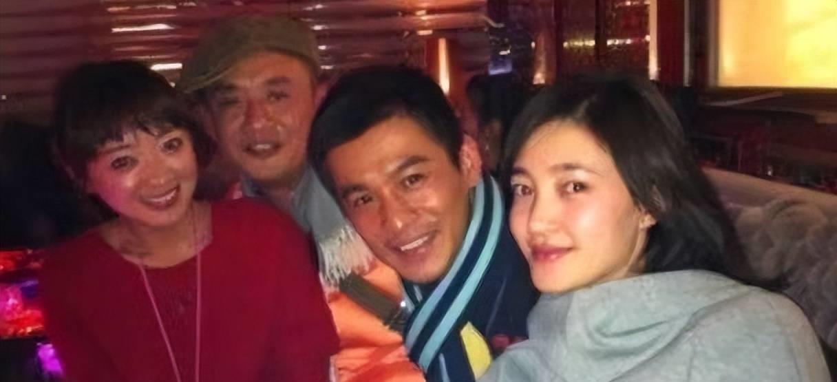 Wang Likun lived with him for 8 years and gave him the best of her ...