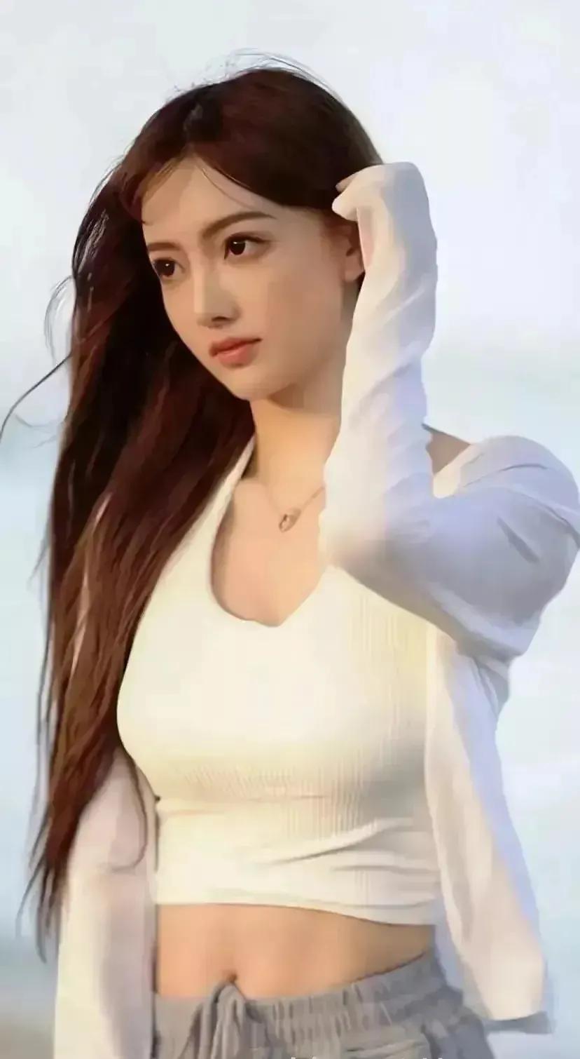 The small lotus is pointed and the wicker is brushing the pond, Yang ...