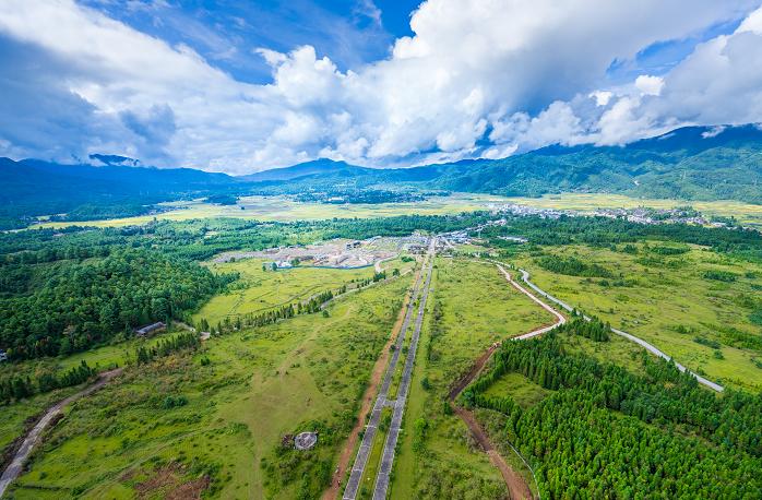 Meet spring in the hot spring - iNEWS