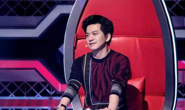 In the past ten years, three singers who have risen rapidly in the ...