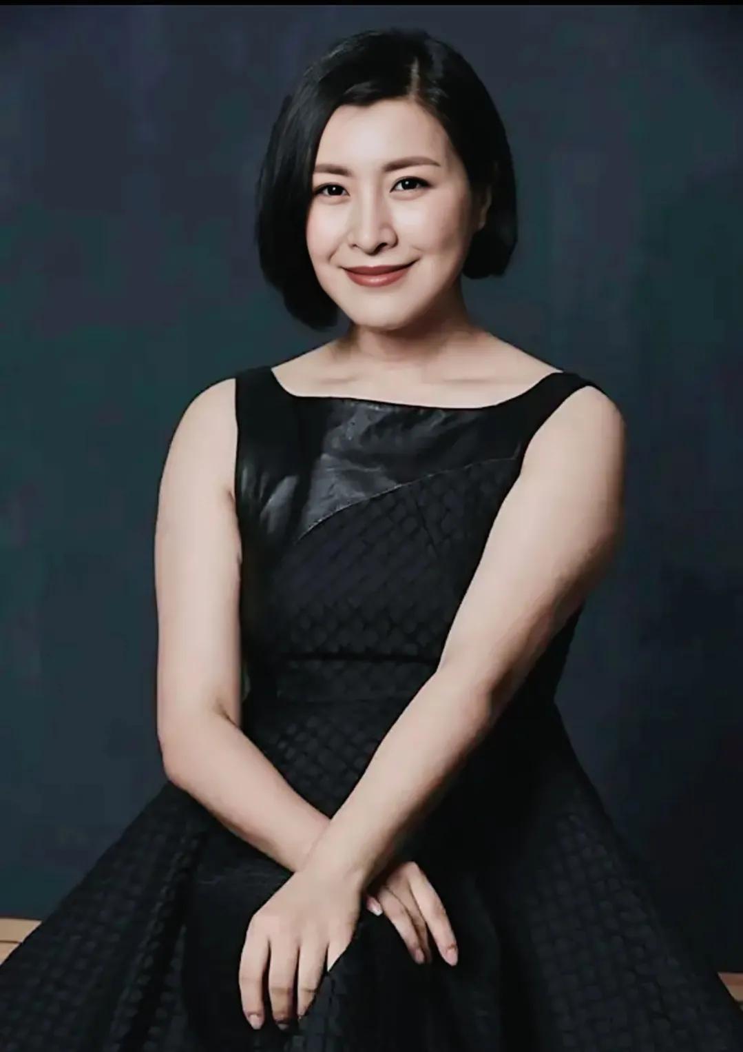 Wang Yajie is so feminine - iNEWS