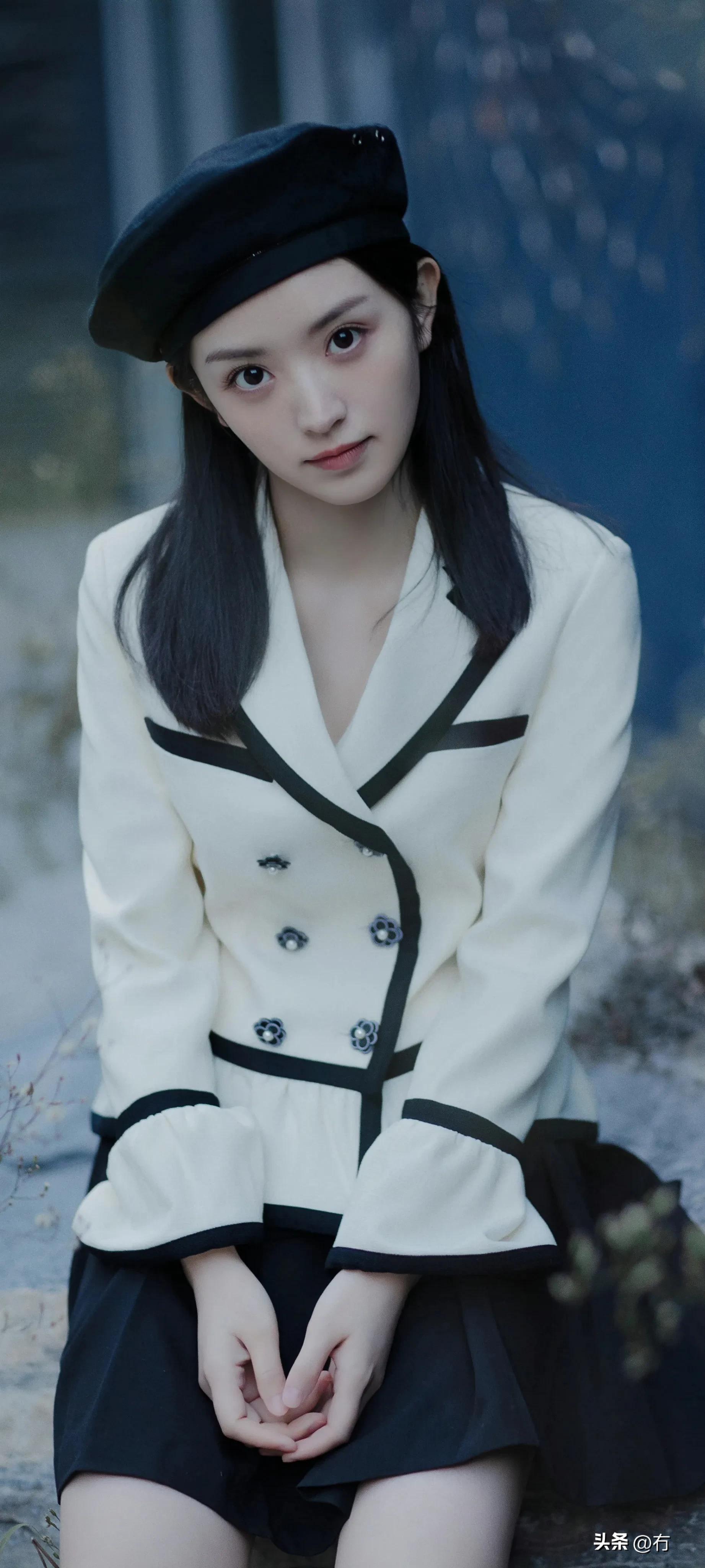 Beauty wallpaper sharing Tian Xiwei - iNEWS