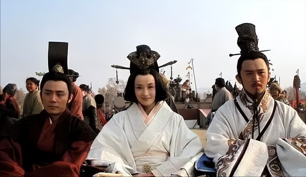 Although Chu has three households, the death of Qin must be Chu. After ...