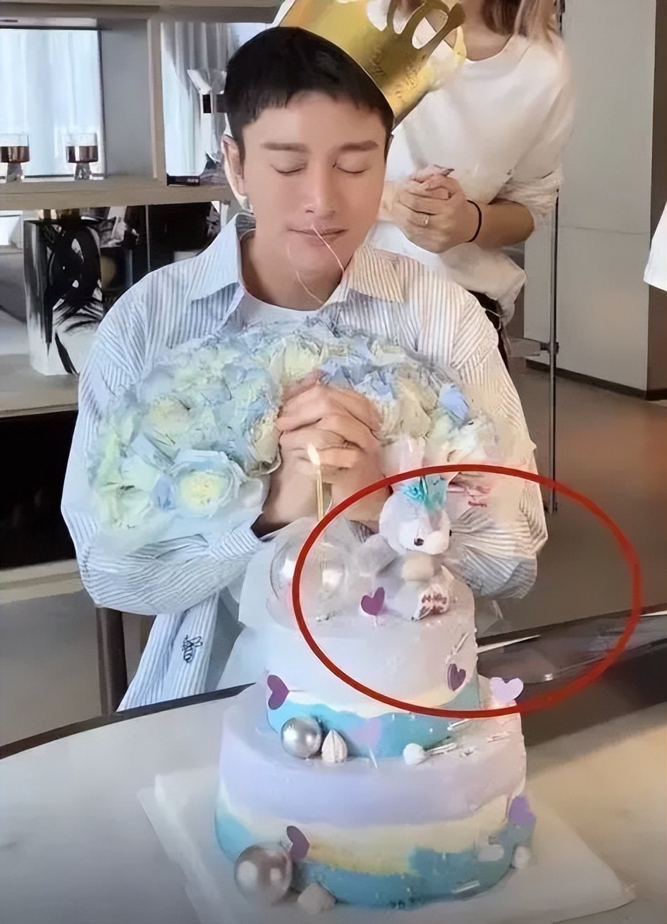 After being questioned and reuniting with Jia Nailiang, Li Xiaolu took photos of her witty and ...