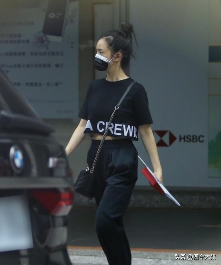 Ariel Lin is still a "small waist essence" when she is a mother. She ...