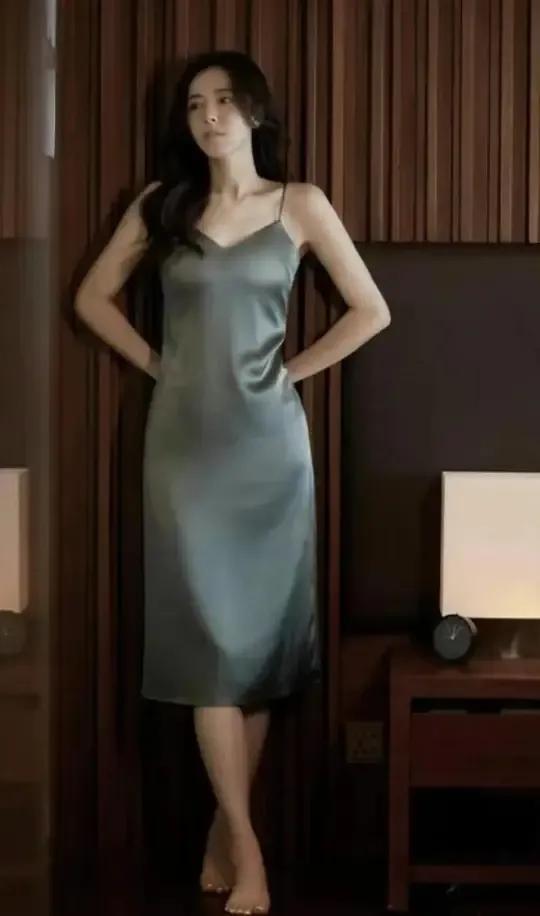 Zeng Li, so charming - iNEWS