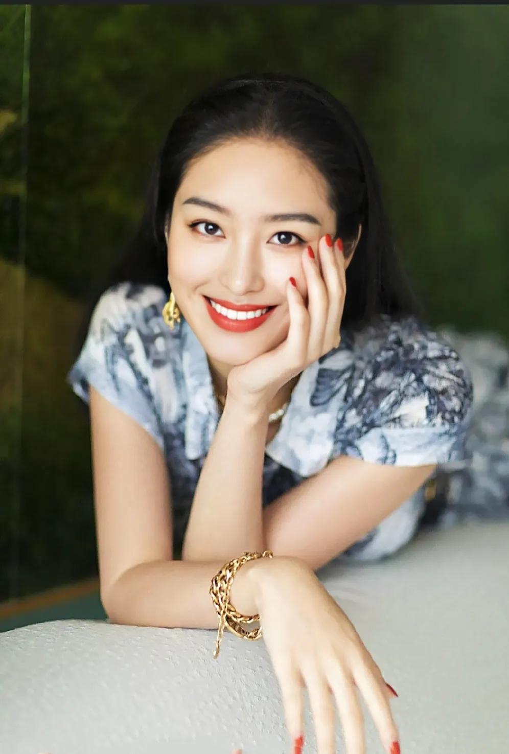 Appreciation of Yang Caiyu's beautiful photos - iMedia