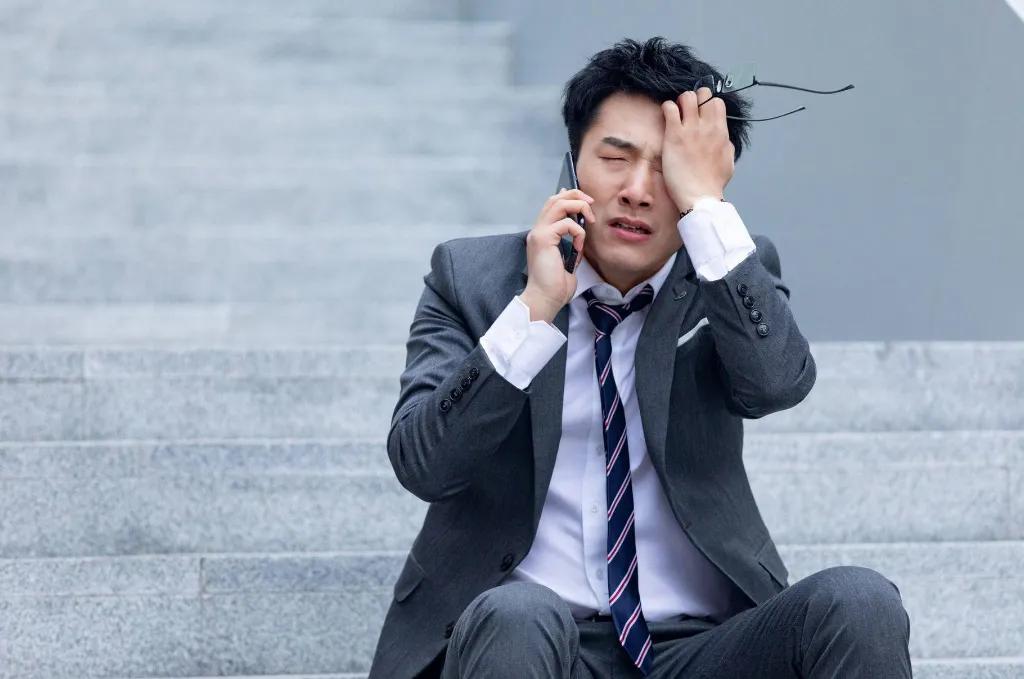 What social problems are reflected behind the poor performance of young ...