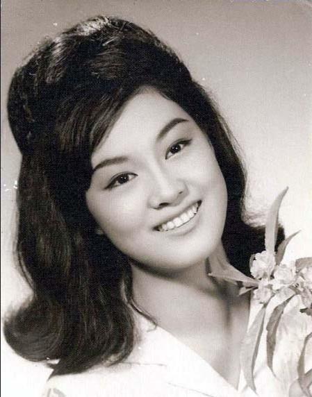 "Sober in the world" He Lili: Forbearing 43 years to die for her ...