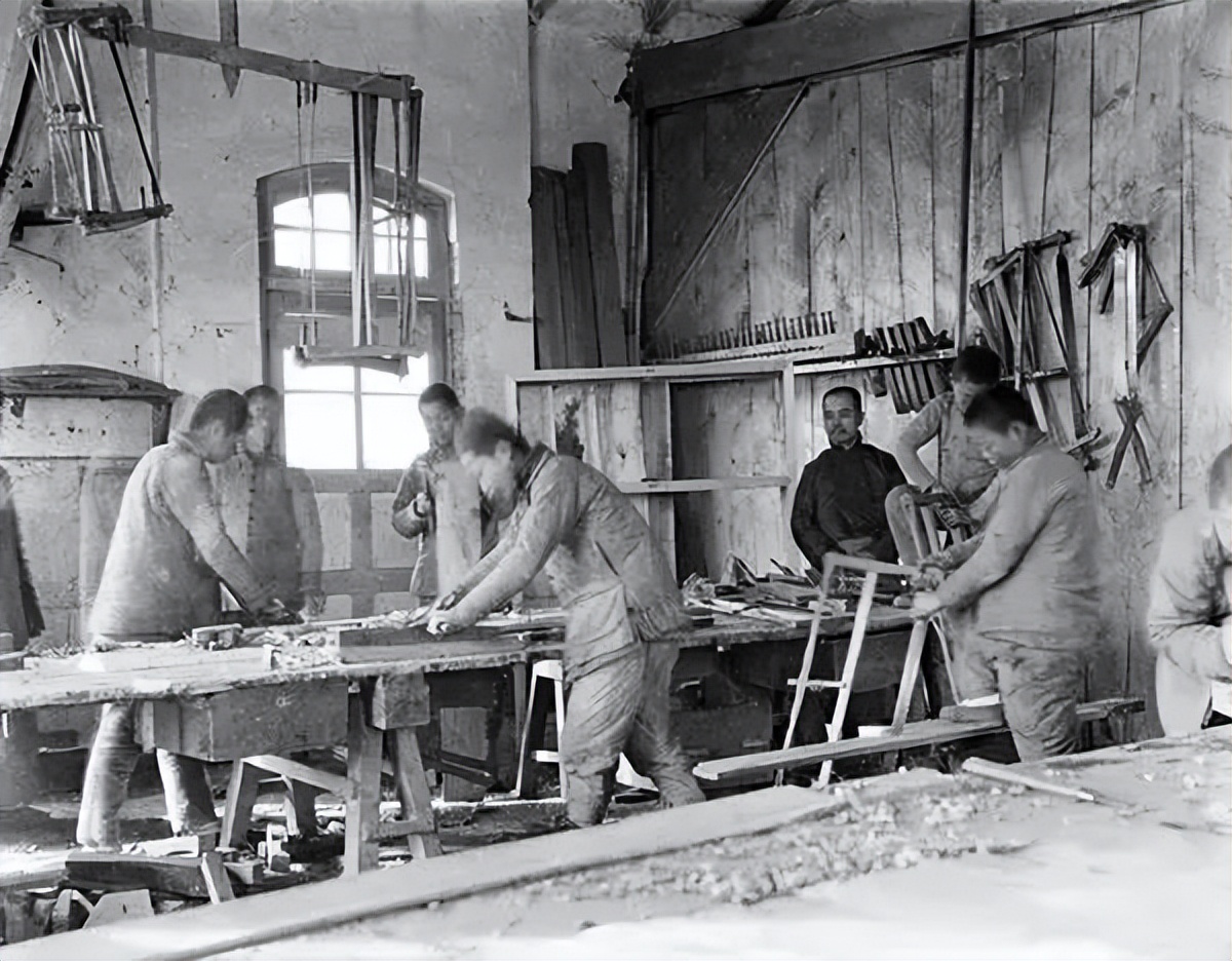 With Deng Xiaoping's approval, Du Yide returned to his hometown with a ...