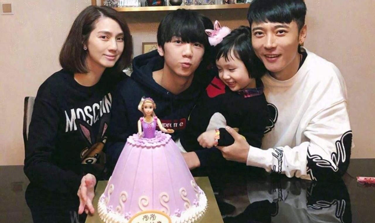 Hong Xin, who has a "bumpy love journey": Her friend Cai Shaofen ...