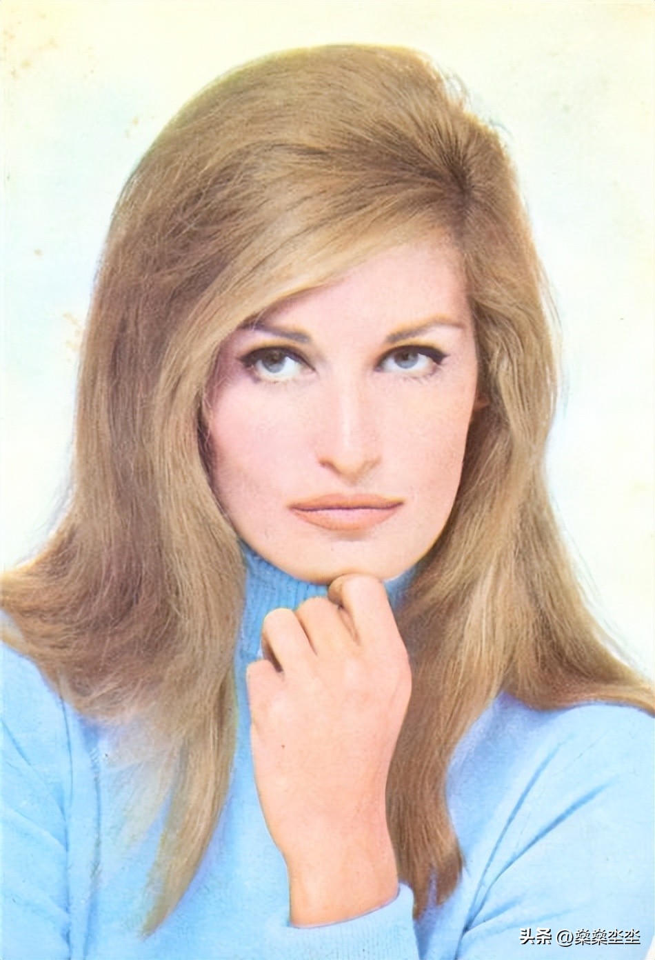 The cursed music queen, her career is booming, but her loved ones leave ...