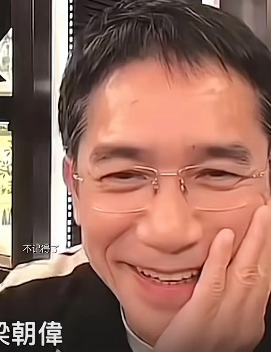 Liang Chaowei's gray temples look like an old professor, the most ...