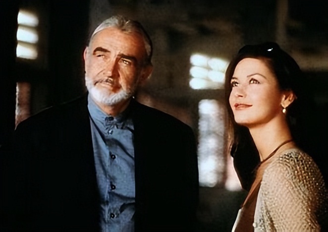 The male and female thieves staged countermeasures, stole 8 billion and ...