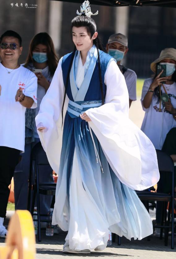 Zhang Yuxi and Han Dong collaborated for the fifth time in the new ...