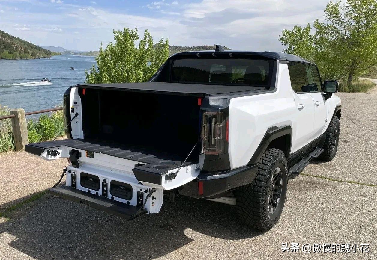 1000 horsepower, equipped with electric four-wheel drive, "Hummer EV ...