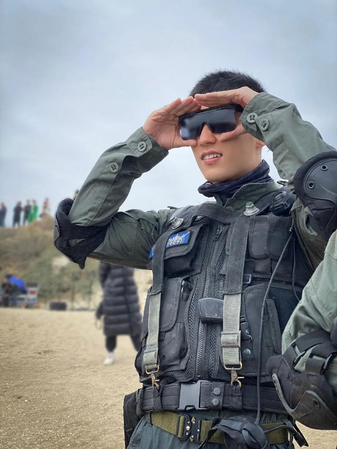 Men wearing camouflage are really handsome Xiao Zhan Yi Yang Qianxi ...