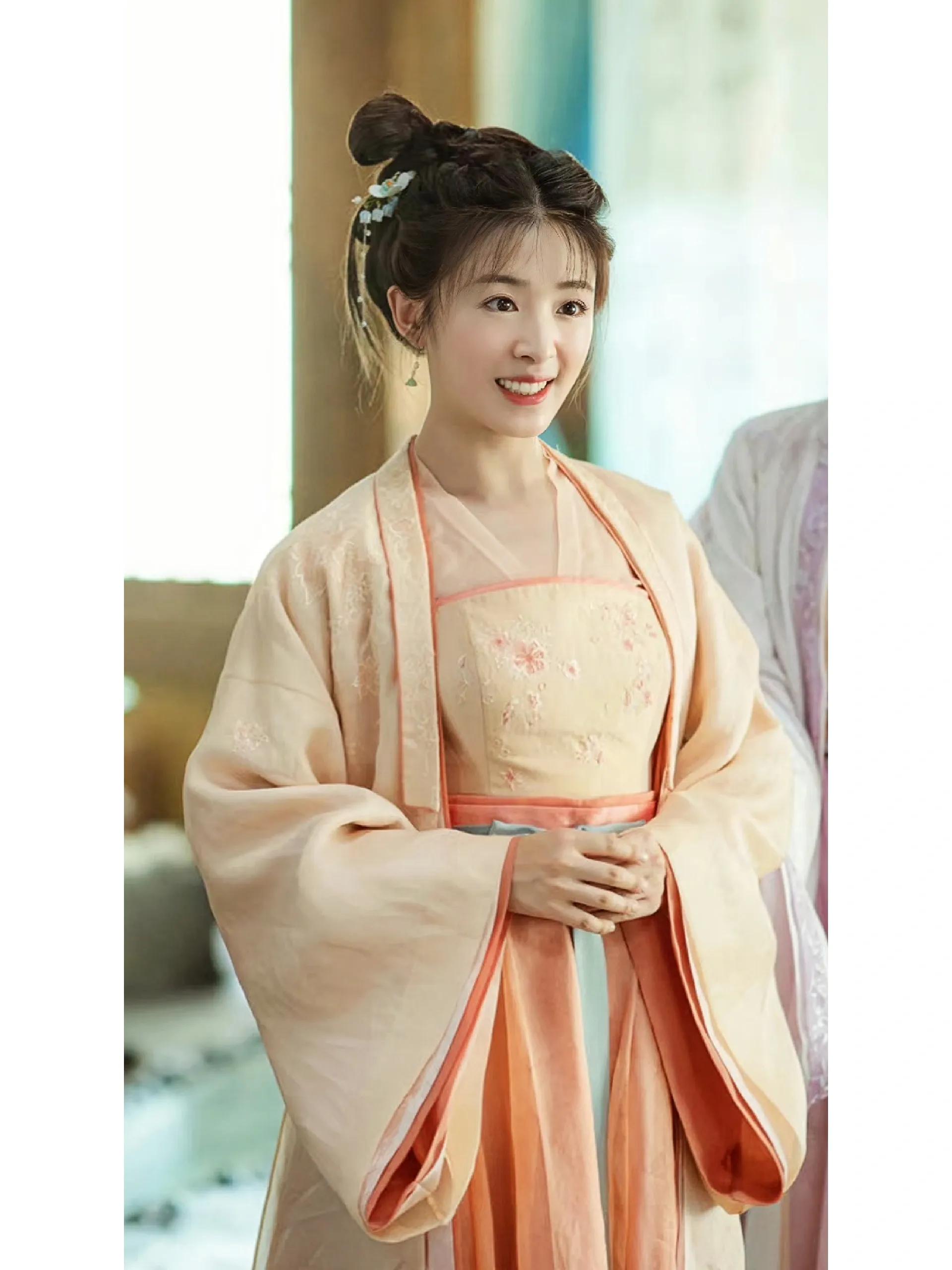 Sharing of beauties in ancient costumes——Zhang Hanyunzhi Hu Jiao's ...