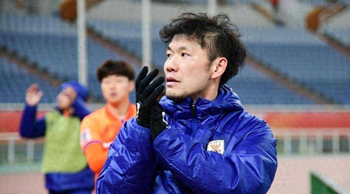 Lee Won-il reaches milestone, AFC congratulates, Choi Kang-hee smiles ...