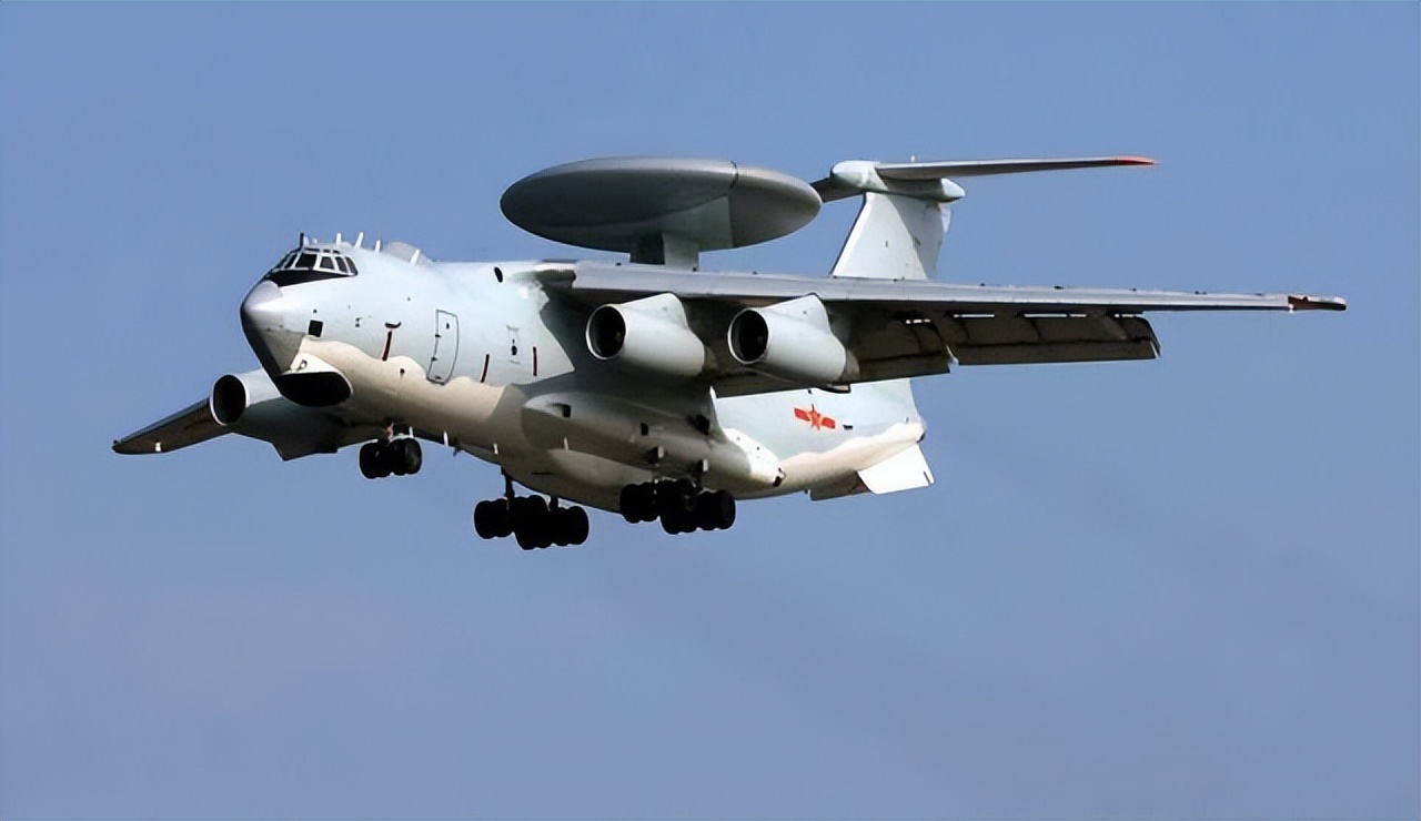 The Chinese Air Force Yun-20 delivered an air defense missile system to ...