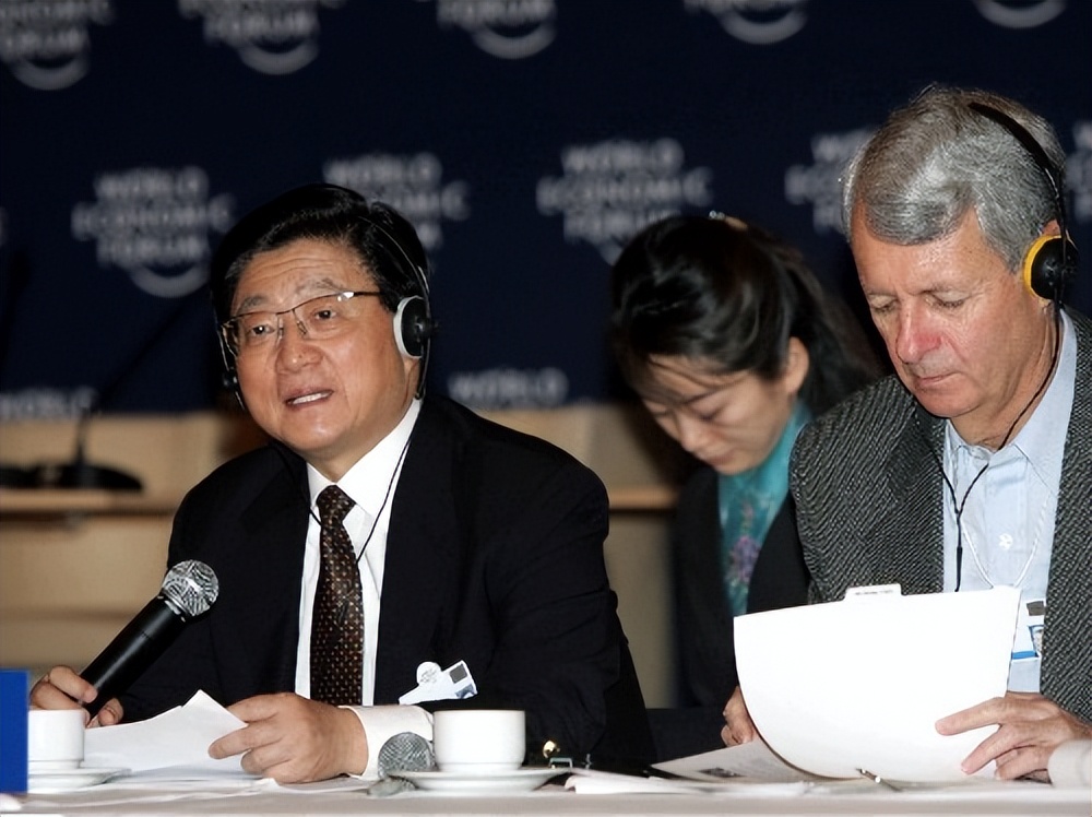 Huang Ju was a former vice premier and served the people all her life ...