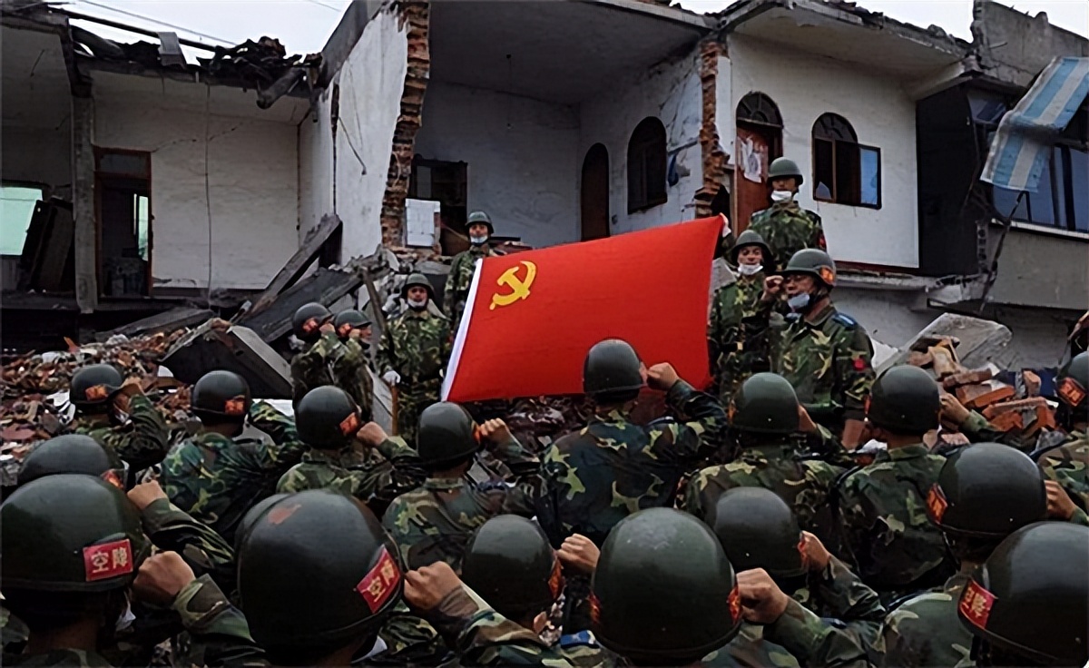Air Force Admiral Deng Changyou was provoked by gangsters during the ...