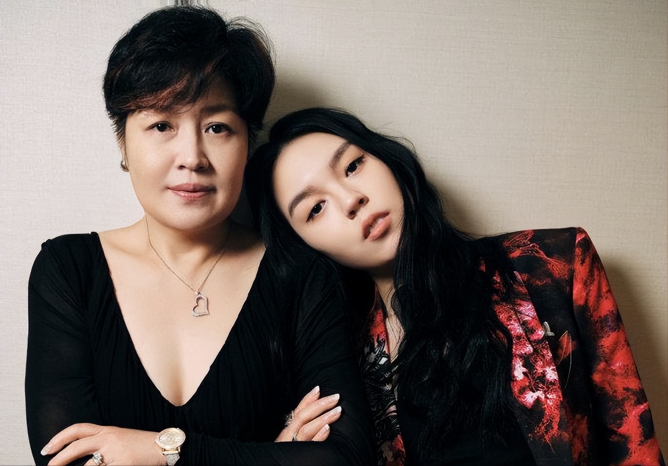 Nearly 5 years after Li Yong passed away, his daughter Fatumai wore her ...