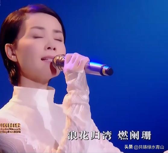 "The Bay" sung by Faye Wong Mid-Autumn Festival is not popular, the lyrics and music are not ...