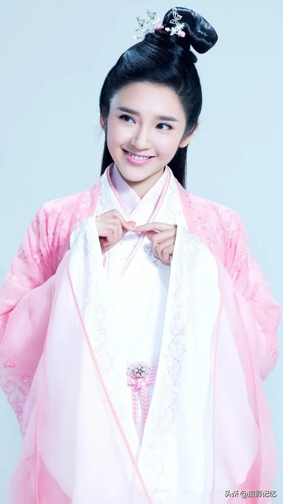 Tang Yixin: Sweet and charming - iNEWS