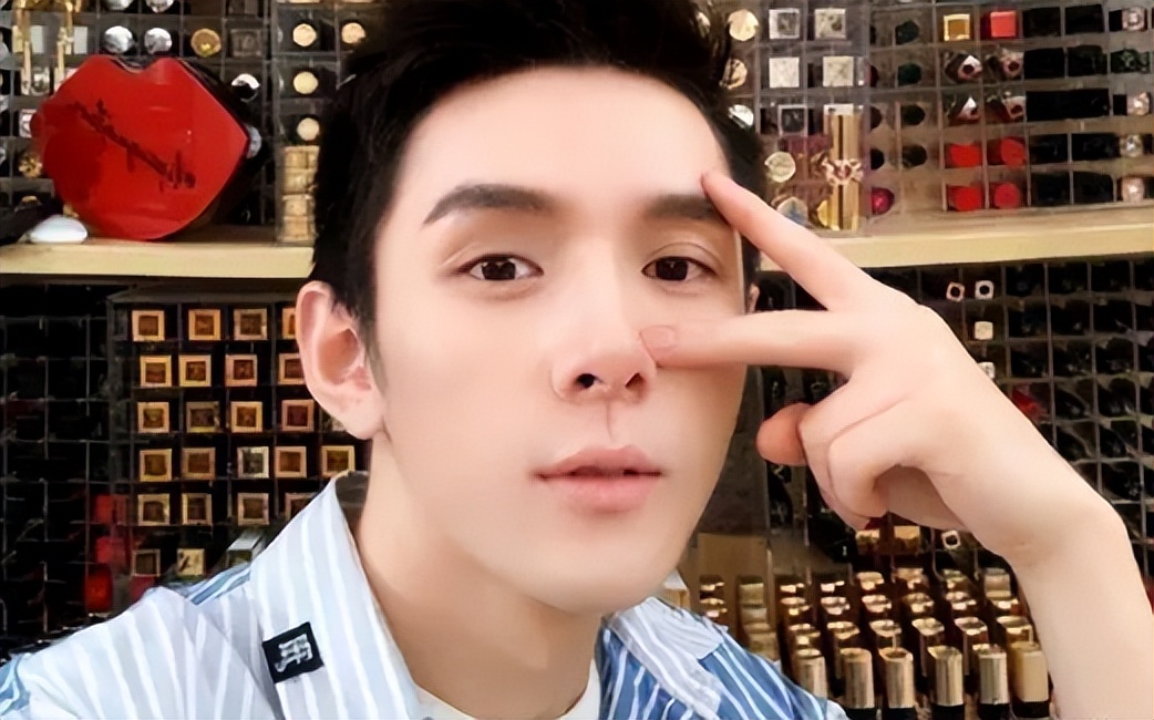 Li Jiaqi has been scolded so much, why do people still buy his stuff ...