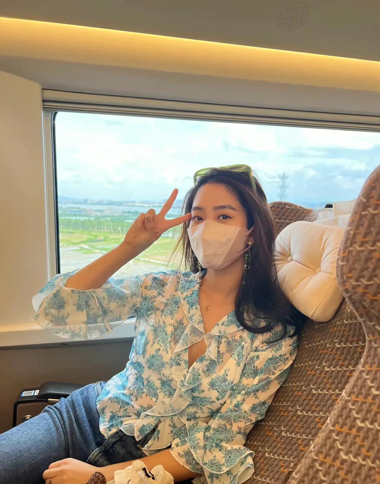 Sunshine girl Yang Caiyu is always bright and splendid - iNEWS