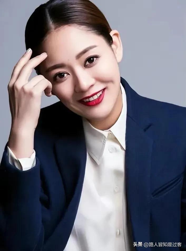 Actor Lian Yiming: In order to marry Yang Ruoxi, he abandoned his wife ...