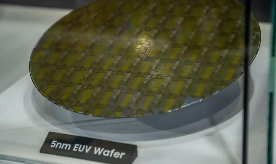 At a critical moment, chip manufacturing giants will visit ASML to grab ...