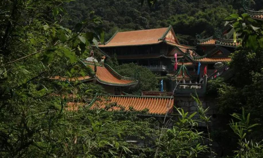 Li Chengyu, a 118-year-old Taoist nun in Wudang: After being paralyzed ...