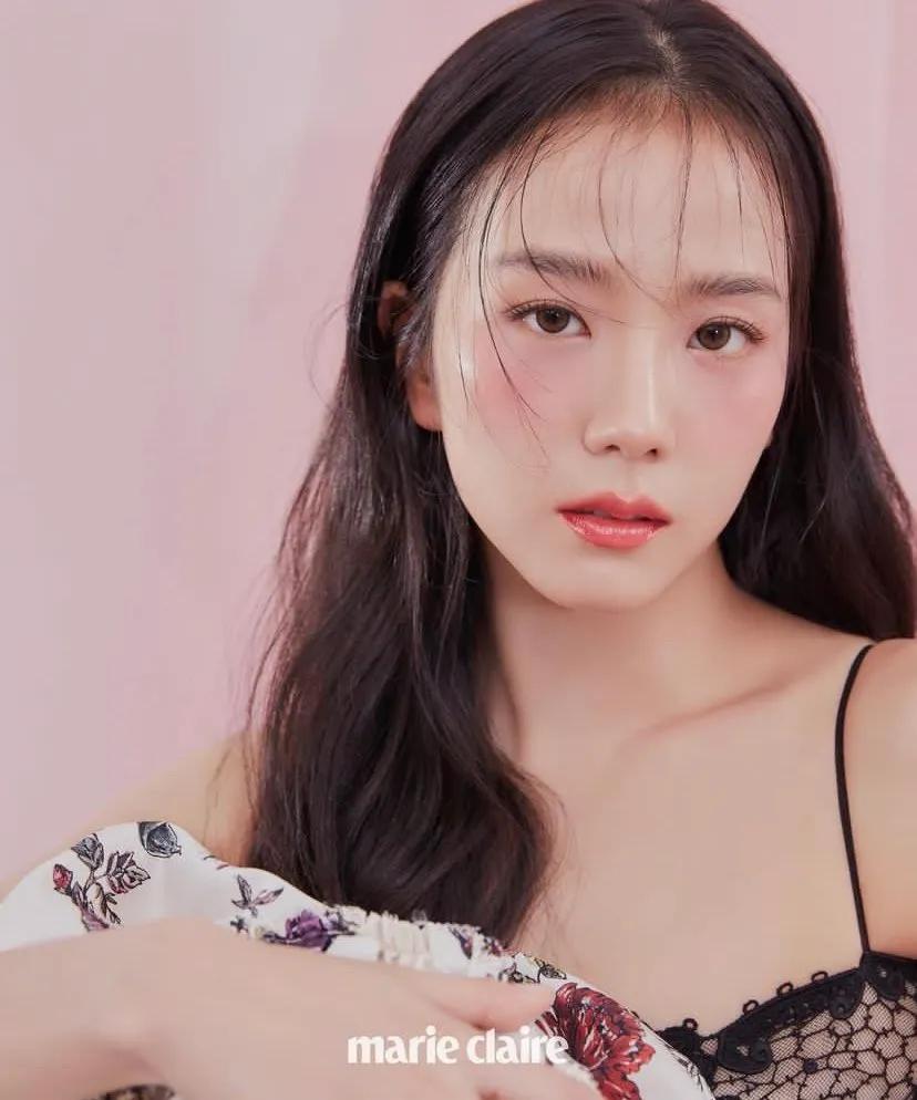 BLACKPINK Jisoo's video "I think I'm a cat" is so cute that my heart ...