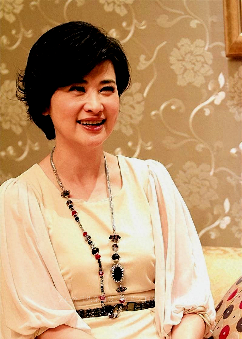 Phoenix TV's Wu Xiaoli: Her husband proposed marriage three times ...
