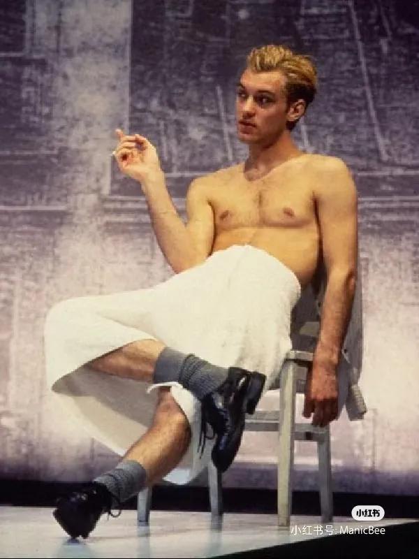 50-year-old Jude Law participated in the Cannes Film Festival, do you ...