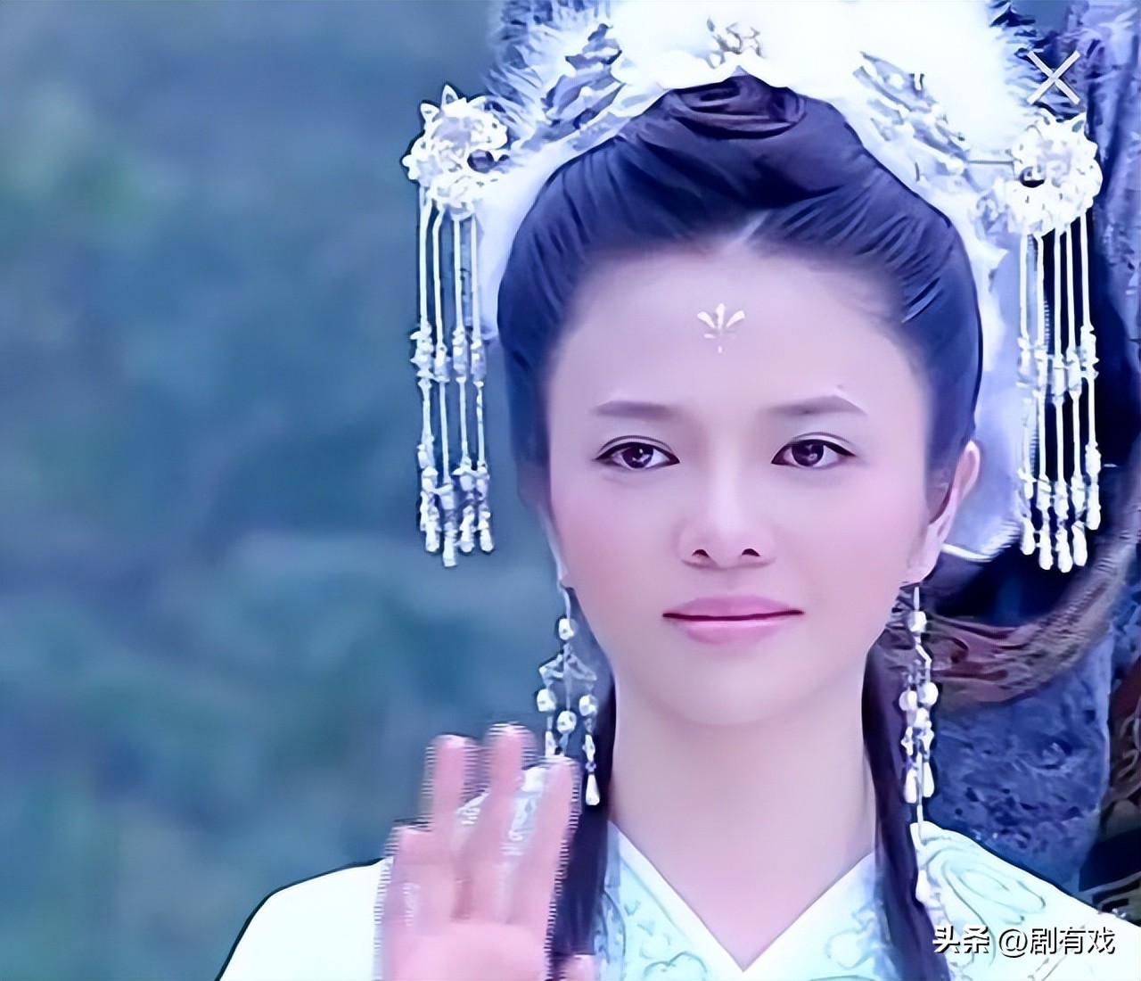 The hostess who gave up the Spring Festival Gala: Wenqing is not as ...